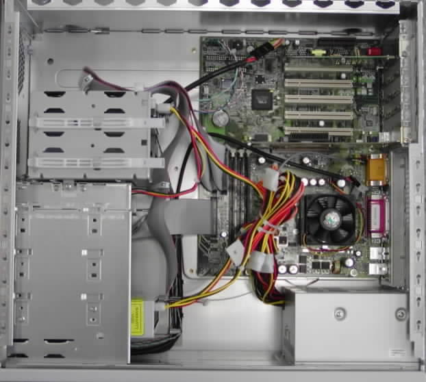 Fujitsu Siemens Scaleo 600 - iDNES.cz